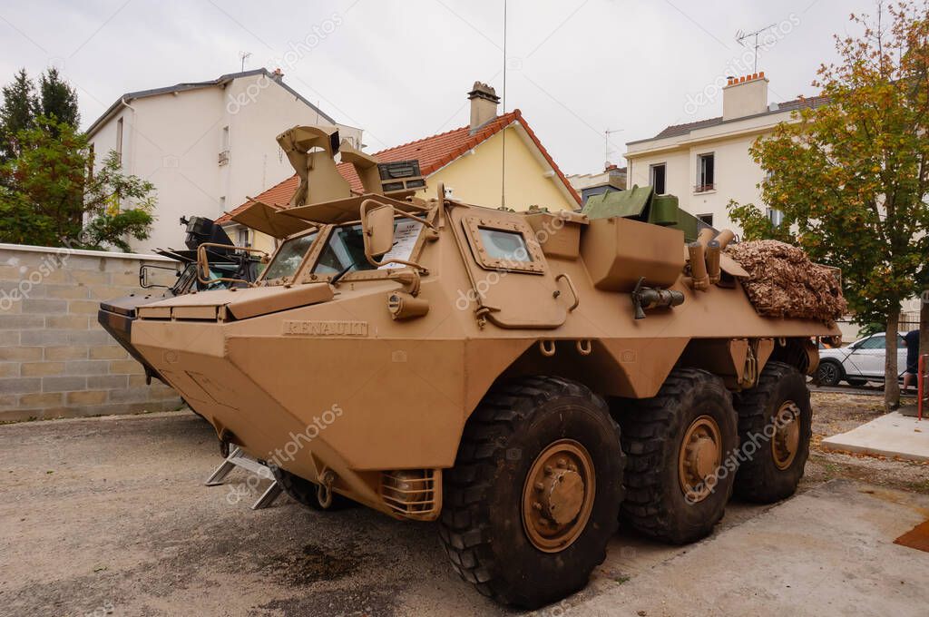 Troyes, Francia - Sept. 2020 - Vista frontal de un 66 VAB Mk1 ...