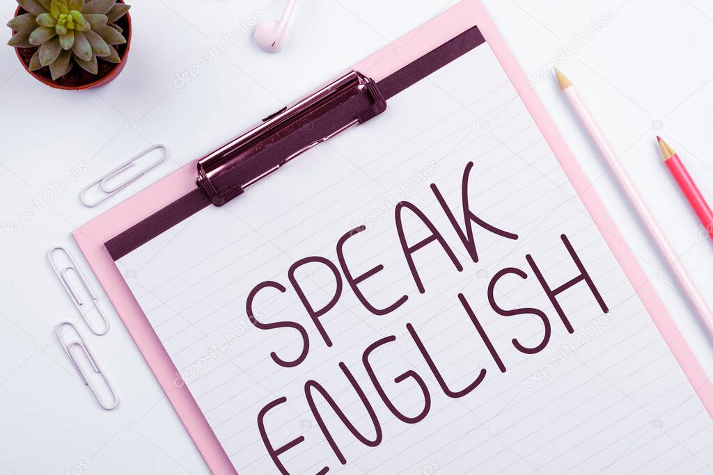 Señal que muestra Habla Inglés, Información general de negocios Estudia ...