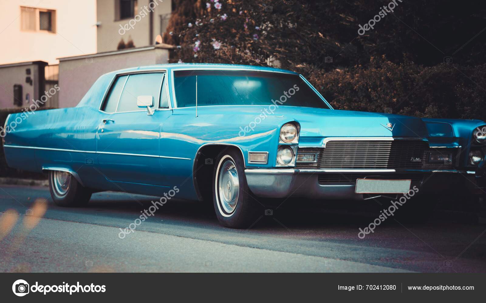 Vintage Lujo Viejo Retro Azul Cadillac Coupe Deville Calle Retro — Foto ...