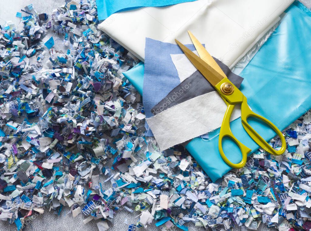 Reciclaje de ropa vieja. Concepto de cero residuos. Recuperación textil ...