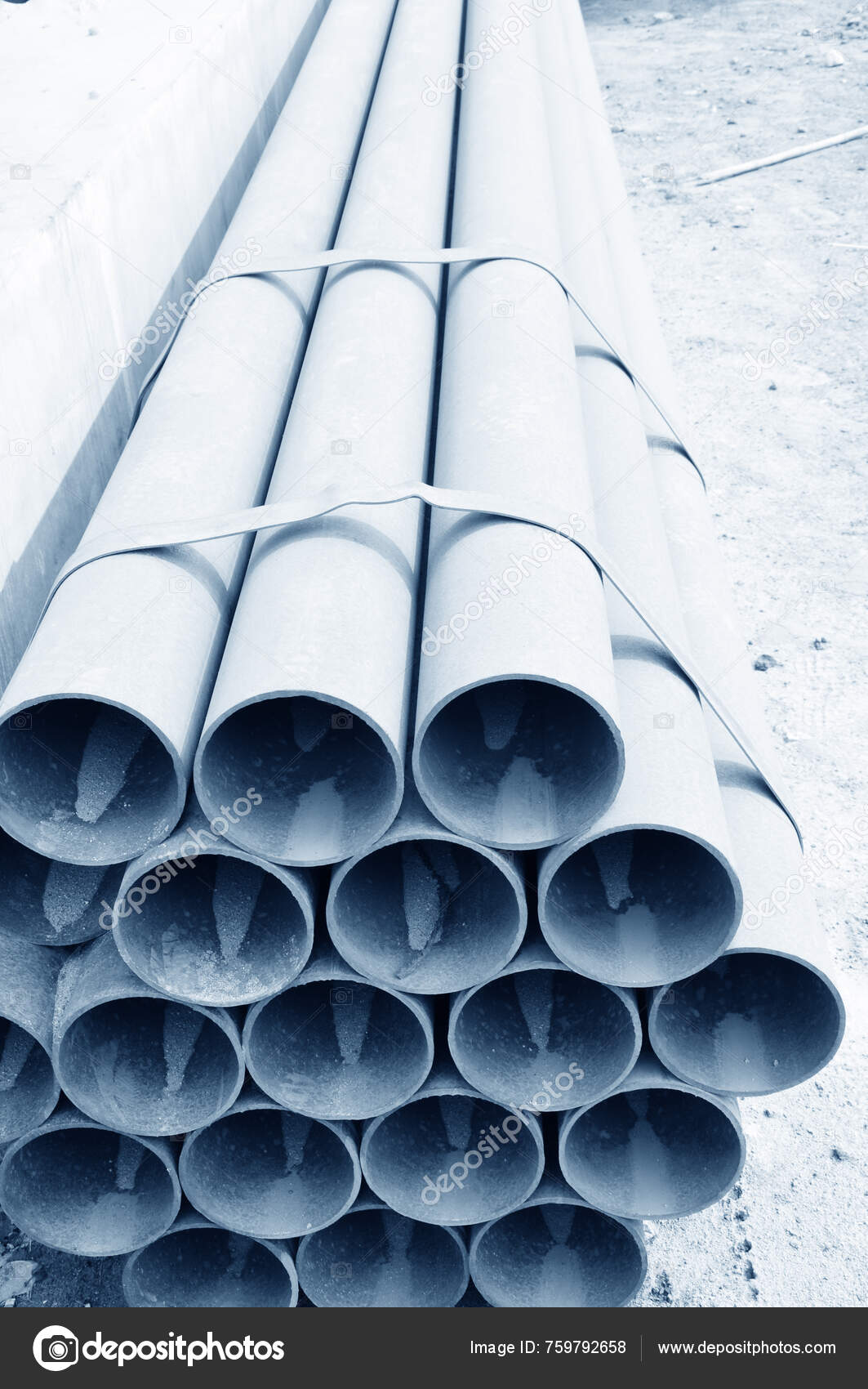 Stacked Rust Steel Pipe — Stock Photo © DeminPan #759792658