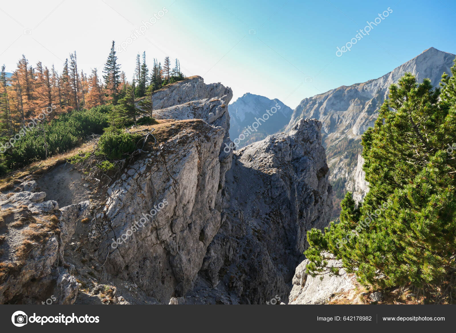 Very Steep Narrow Mountain Ridge Hochschwab Region Austrian Alps Steep ...