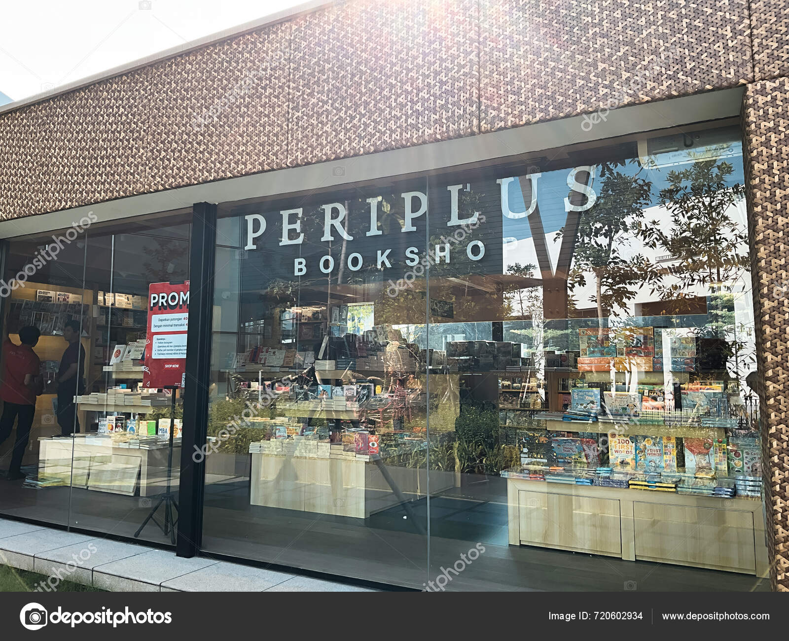 Tangerang Indonesia May 2024 Periplus Bookstore Front Indonesian Design ...