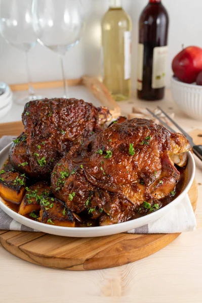 Poultry shanks fotos de stock, imágenes de Poultry shanks sin royalties ...