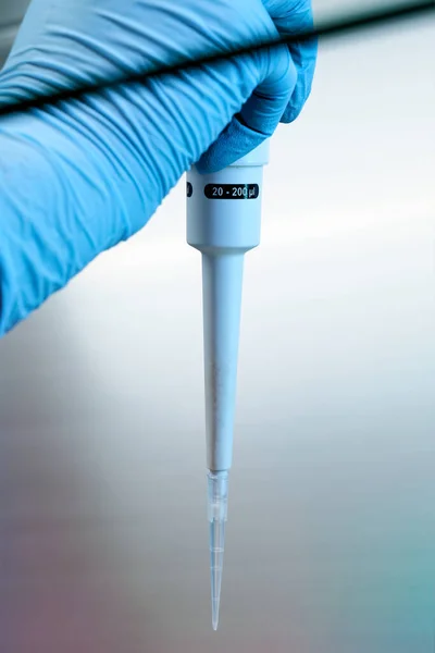 Gambar pipet tetes laboratorium Stock Photos, Royalty Free Gambar pipet ...