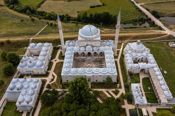 A mesquita branca Stock Photos, Royalty Free A mesquita branca Images ...
