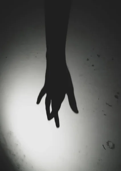 Sombras manos fotos de stock, imágenes de Sombras manos sin royalties ...