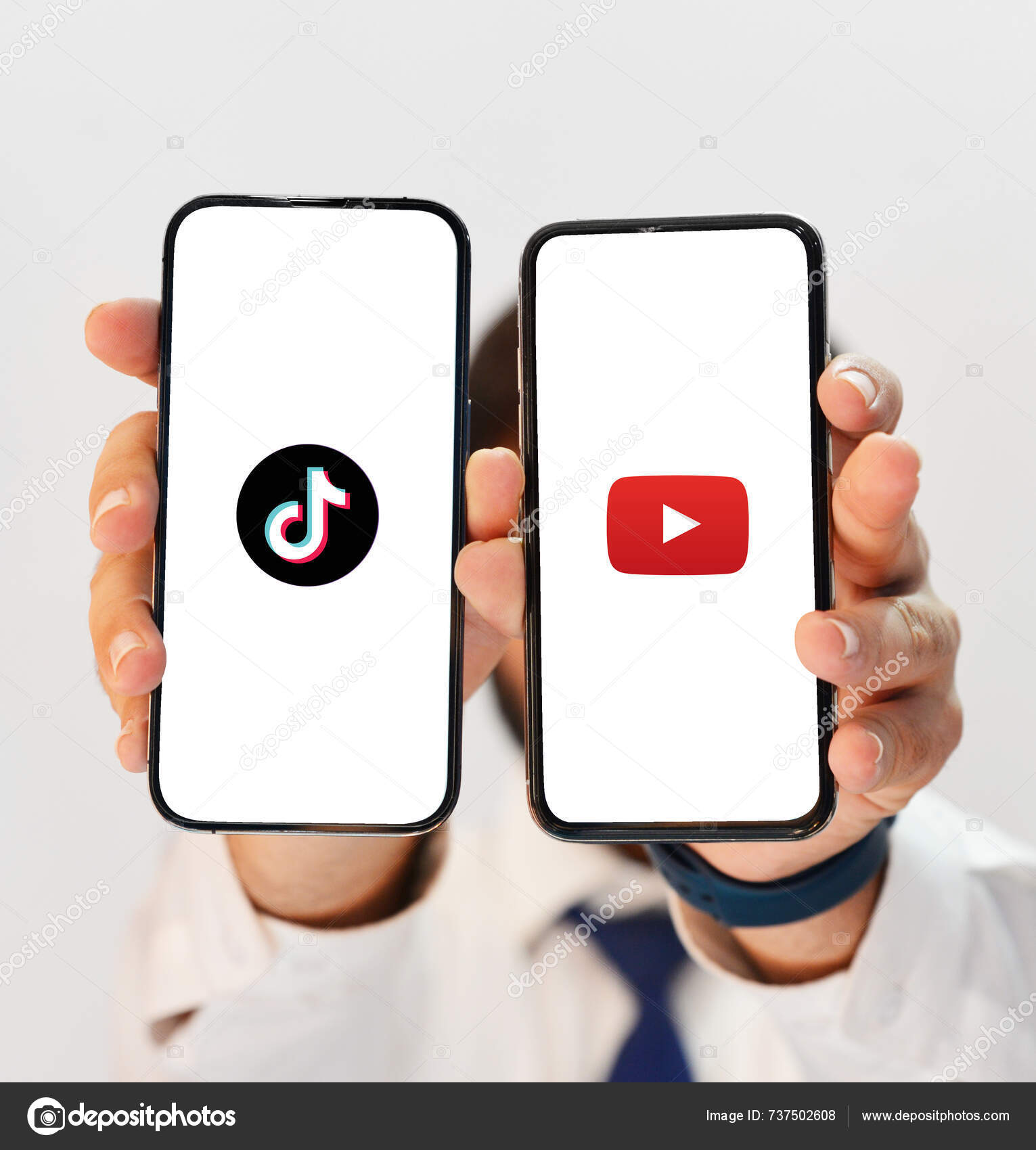 Tiktok Youtube Comparative Analysis Two Smartphones Editorial ... Tiktok Youtube Comparative Analysis Two Smartphones Editorial ...