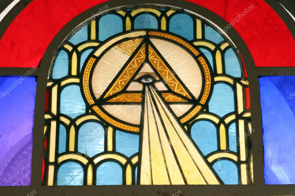 El Ojo de Dios que todo lo ve, o el Ojo de la Providencia. Un triángulo ...