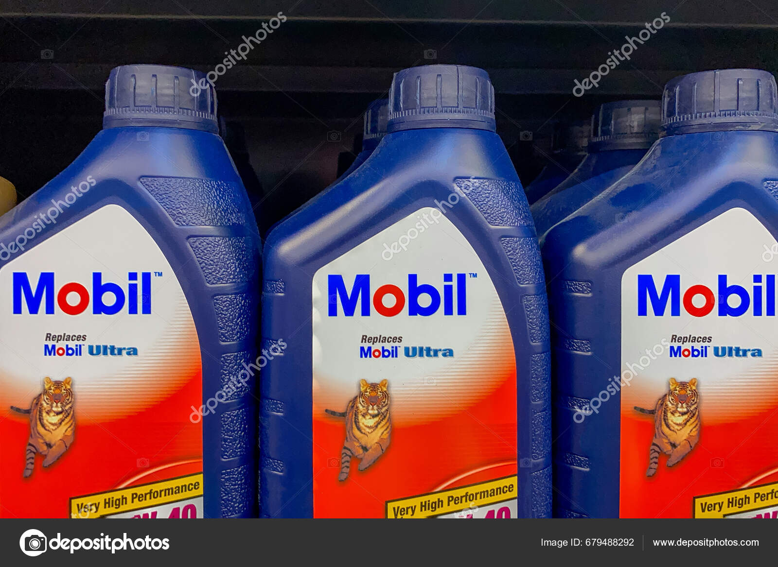 Kyiv Ukraine September 2023 Canisters 10W Mobil Ultra Semi Synthetic ...