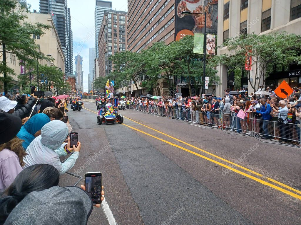 Toronto Canadá Junio 2024 Los Pueblos Participan Desfile Anual Del ...