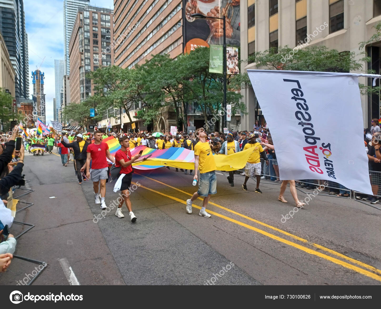 Toronto Canadá Junio 2024 Los Pueblos Participan Desfile Anual Del ...