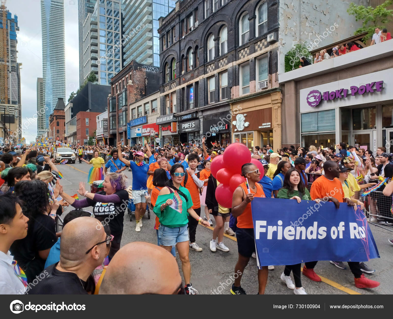 Toronto Canadá Junio 2024 Los Pueblos Participan Desfile Anual Del ...