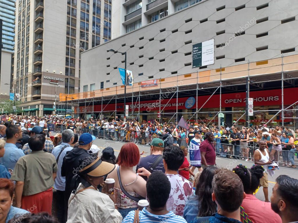 Toronto Canadá Junio 2024 Los Pueblos Participan Desfile Anual Del ...