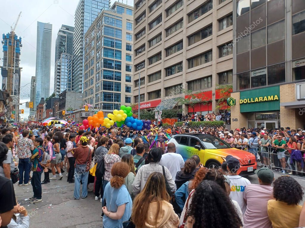 Toronto Canadá Junio 2024 Los Pueblos Participan Desfile Anual Del ...