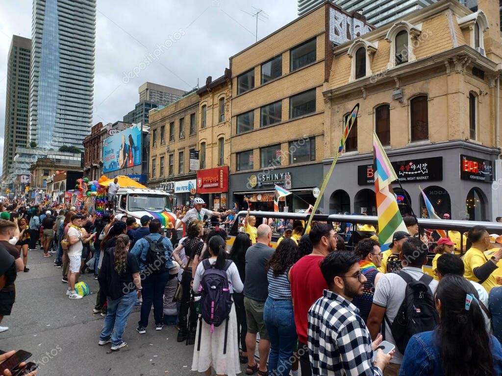 Toronto Canadá Junio 2024 Los Pueblos Participan Desfile Anual Del ...