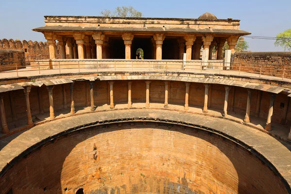 Stepwells Stock Photos, Royalty Free Stepwells Images | Depositphotos
