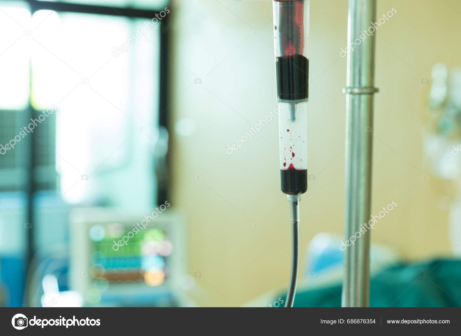 Blood Donor Giveing Patient Icu Room Hospital — Stock Photo © utah778 ...