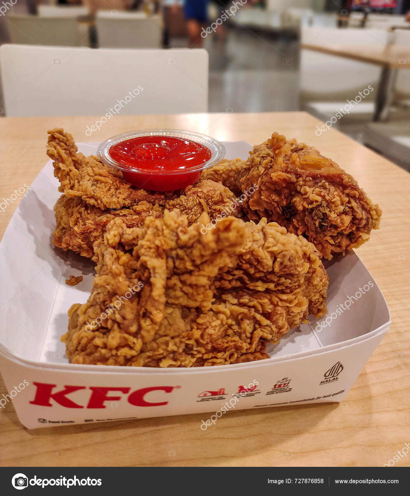 Bandung Indonesia June 9Th 2024 Crispy Kfc Fried Chicken Tomato — Stock ...
