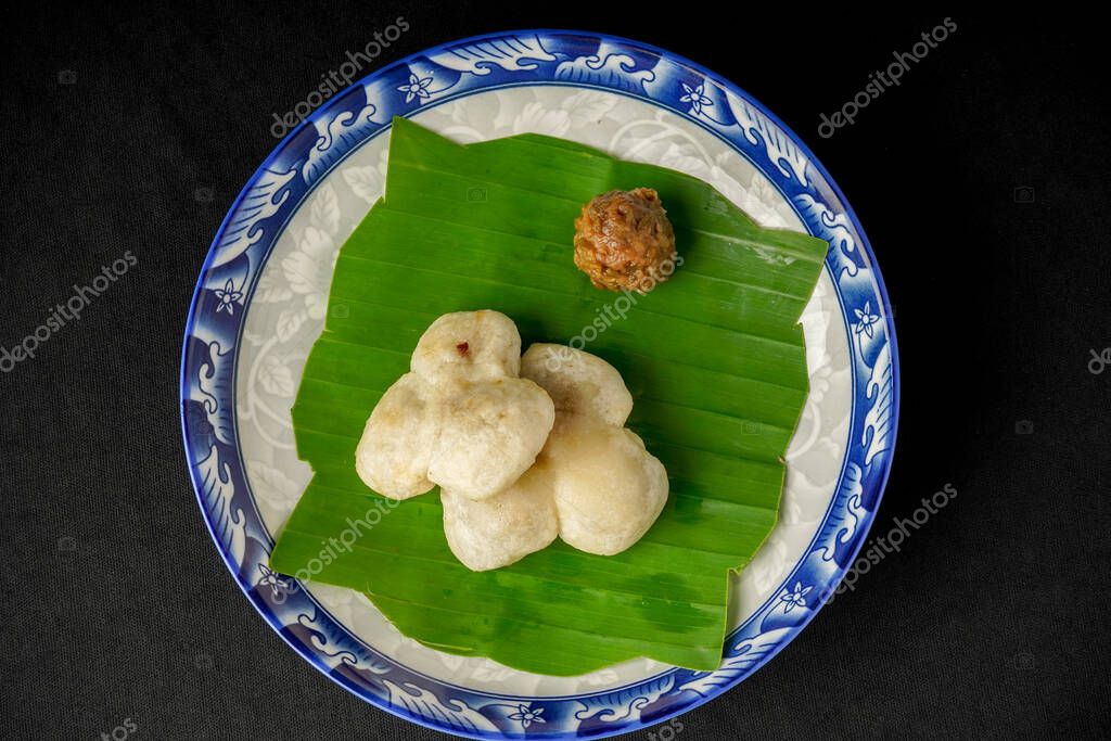 Beppa Tellu es un pastel típico de la tribu Bugis. Hecho de harina con ...