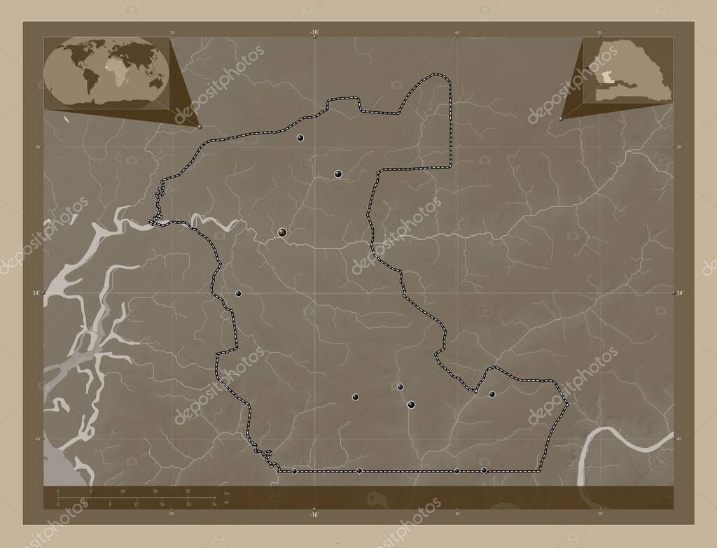 Kaolack, región de Senegal. Mapa de elevación coloreado en tonos sepia ...