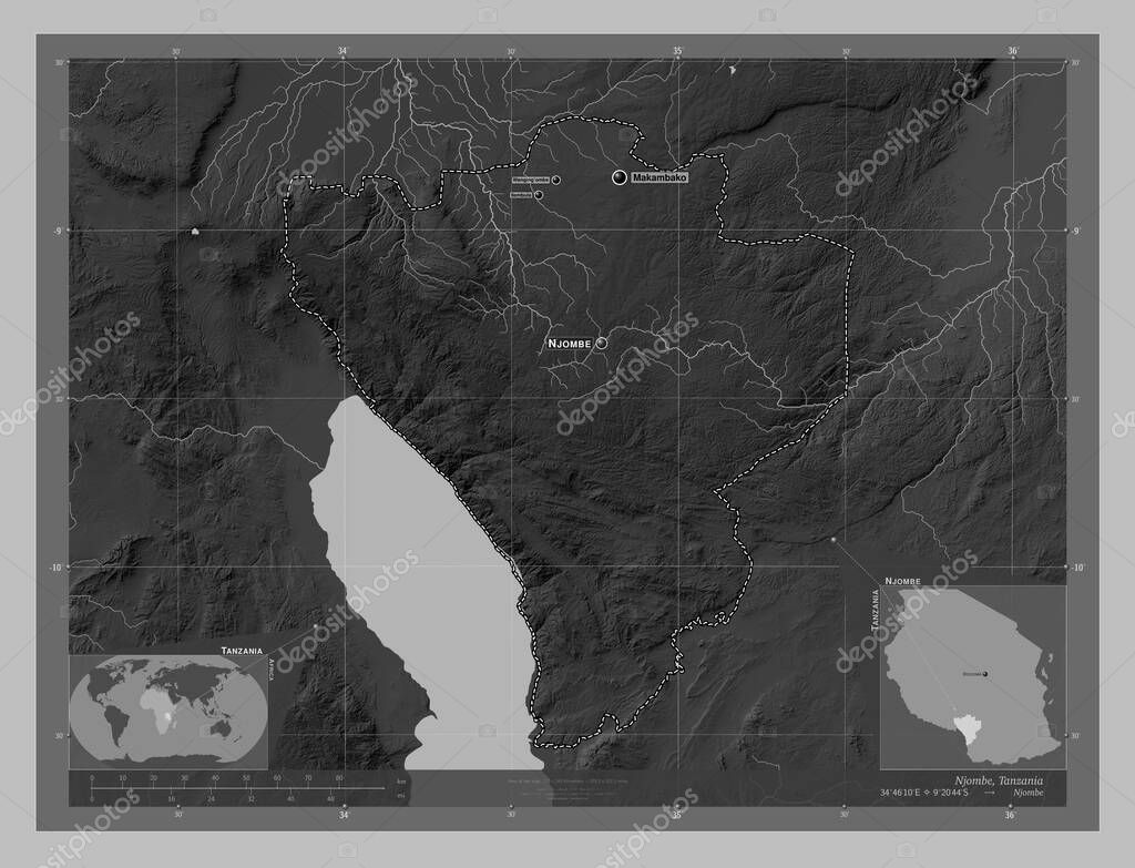 Njombe, región de Tanzania. Mapa de elevación a escala de grises con ...