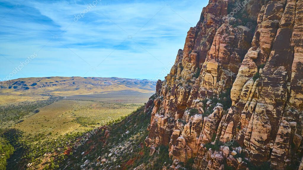 Vista aérea del Cañón Red Rock en Nevada captura espectaculares ...