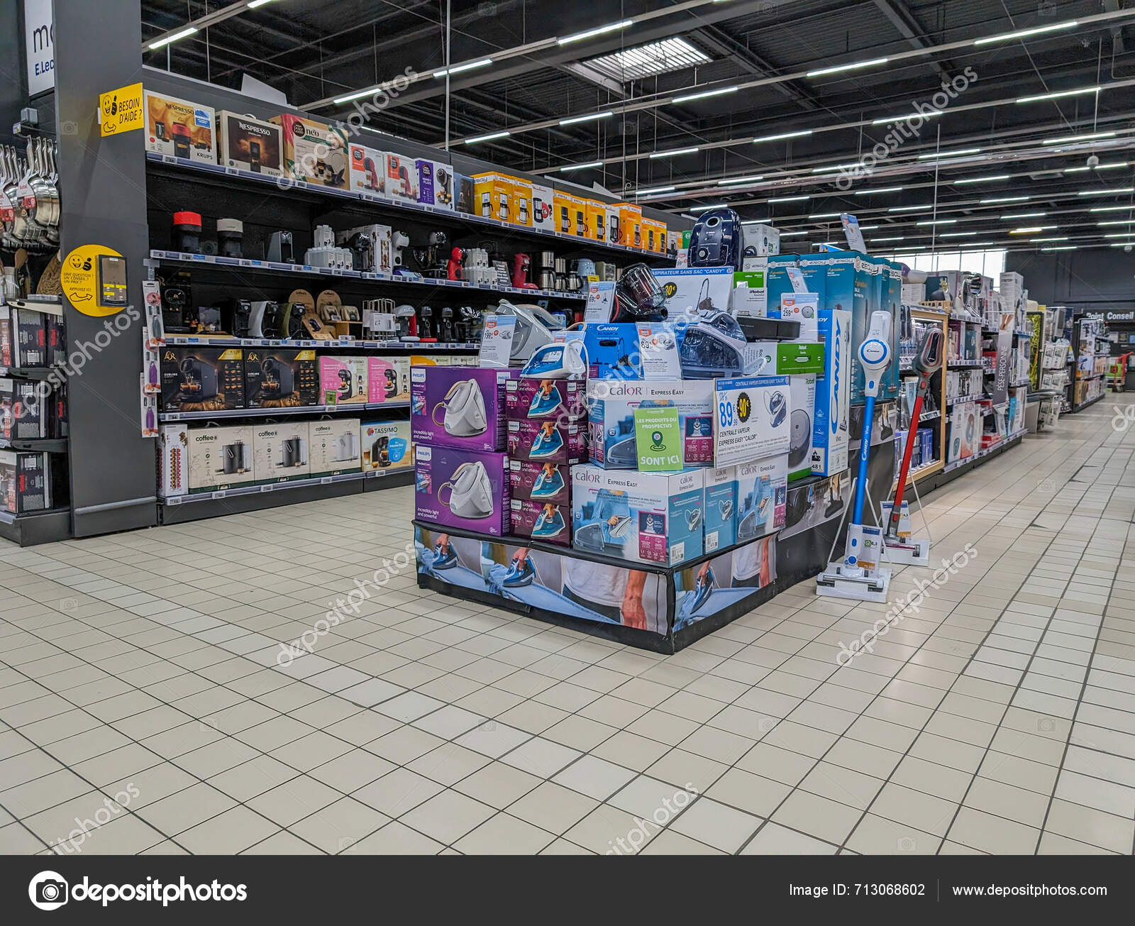 France March 2024 Electronics Section French Supermarket — Stock ...