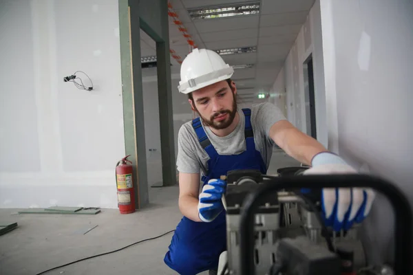 Using air compressor Stock Photos, Royalty Free Using air compressor ...