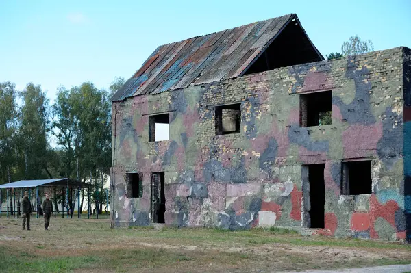 War building Stock Photos, Royalty Free War building Images | Depositphotos