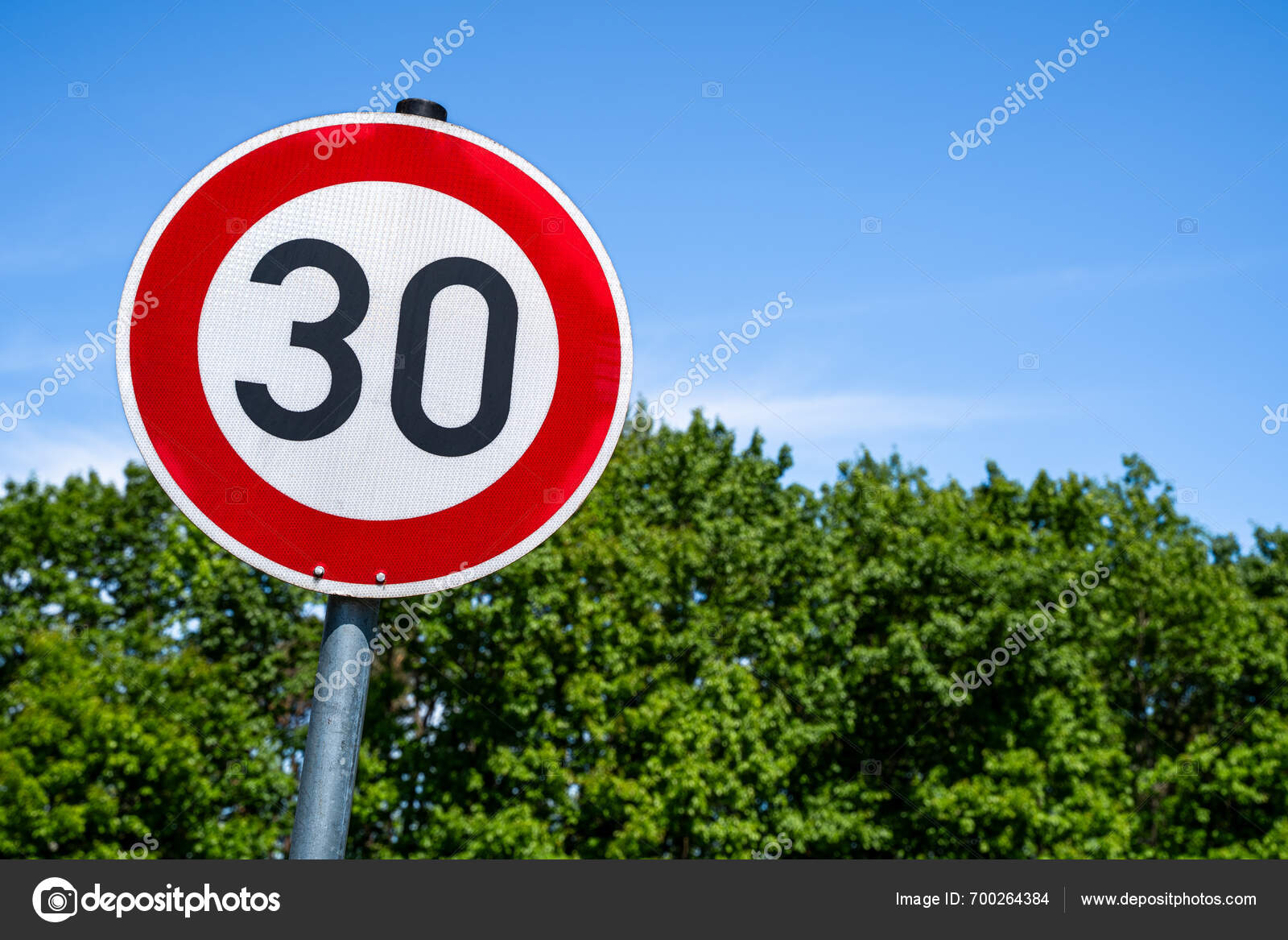 Kilometer Hour Speed Sign — Stock Photo © MBEQIRI #700264384