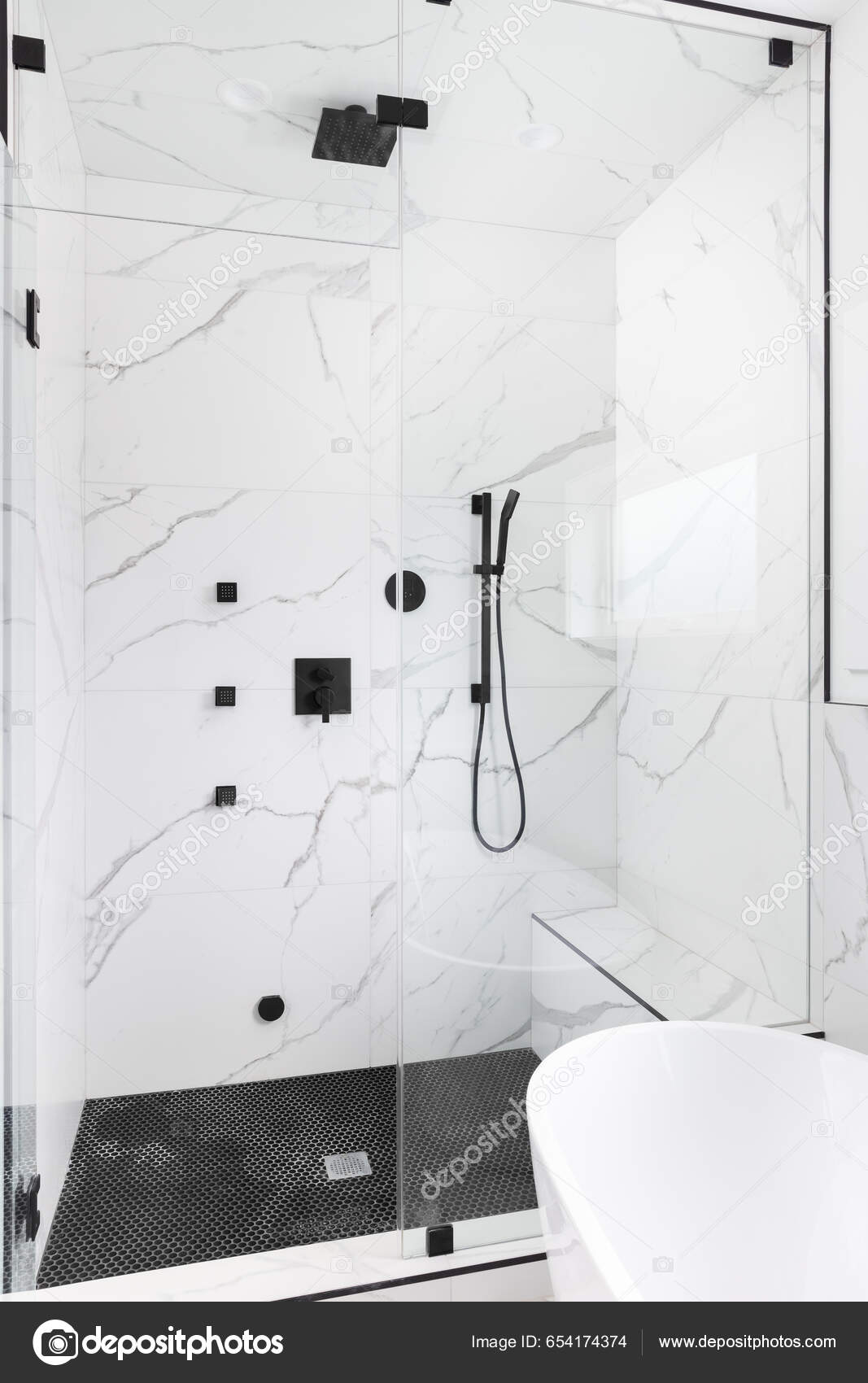 Beautiful Walk Shower Marble Tiled Walls Black Circular Tile Floor ...