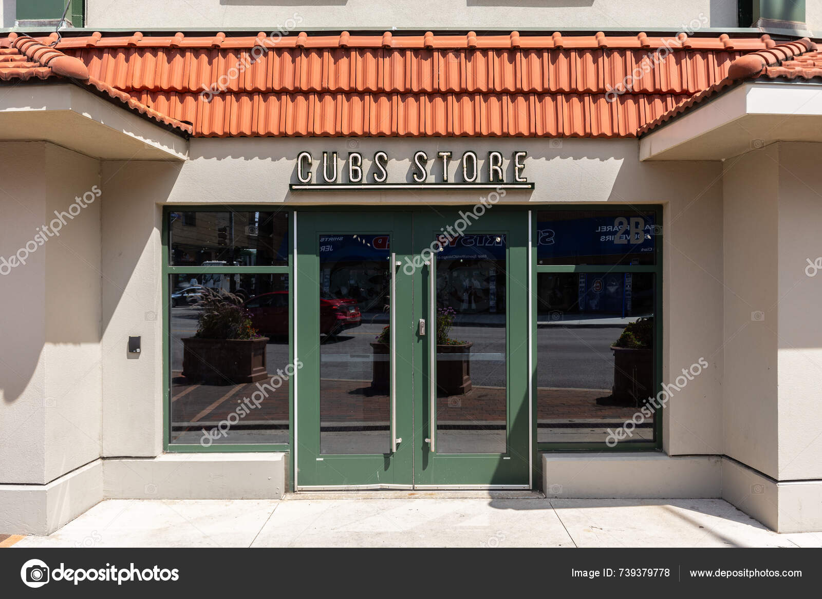 Chicago Usa August 2024 Chicago Cubs Store Wrigley Field Chicago ...