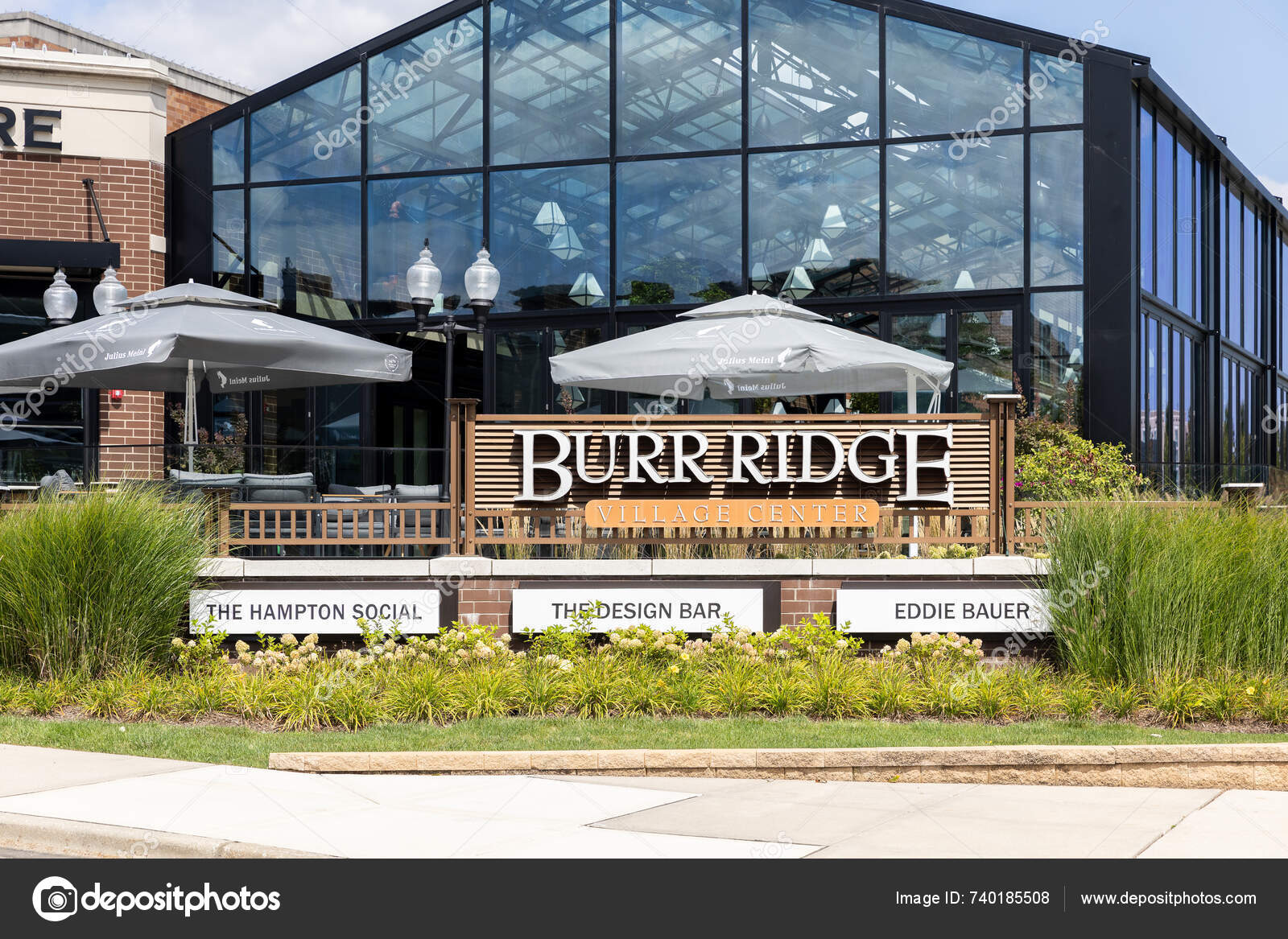 Burr Ridge Usa August 2024 Downtown Burr Ridge Village Center — Stock ...