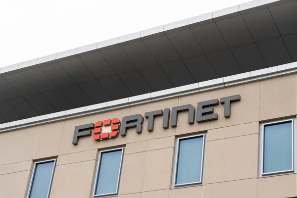 Fortinet fotos de stock, imágenes de Fortinet sin royalties | Depositphotos