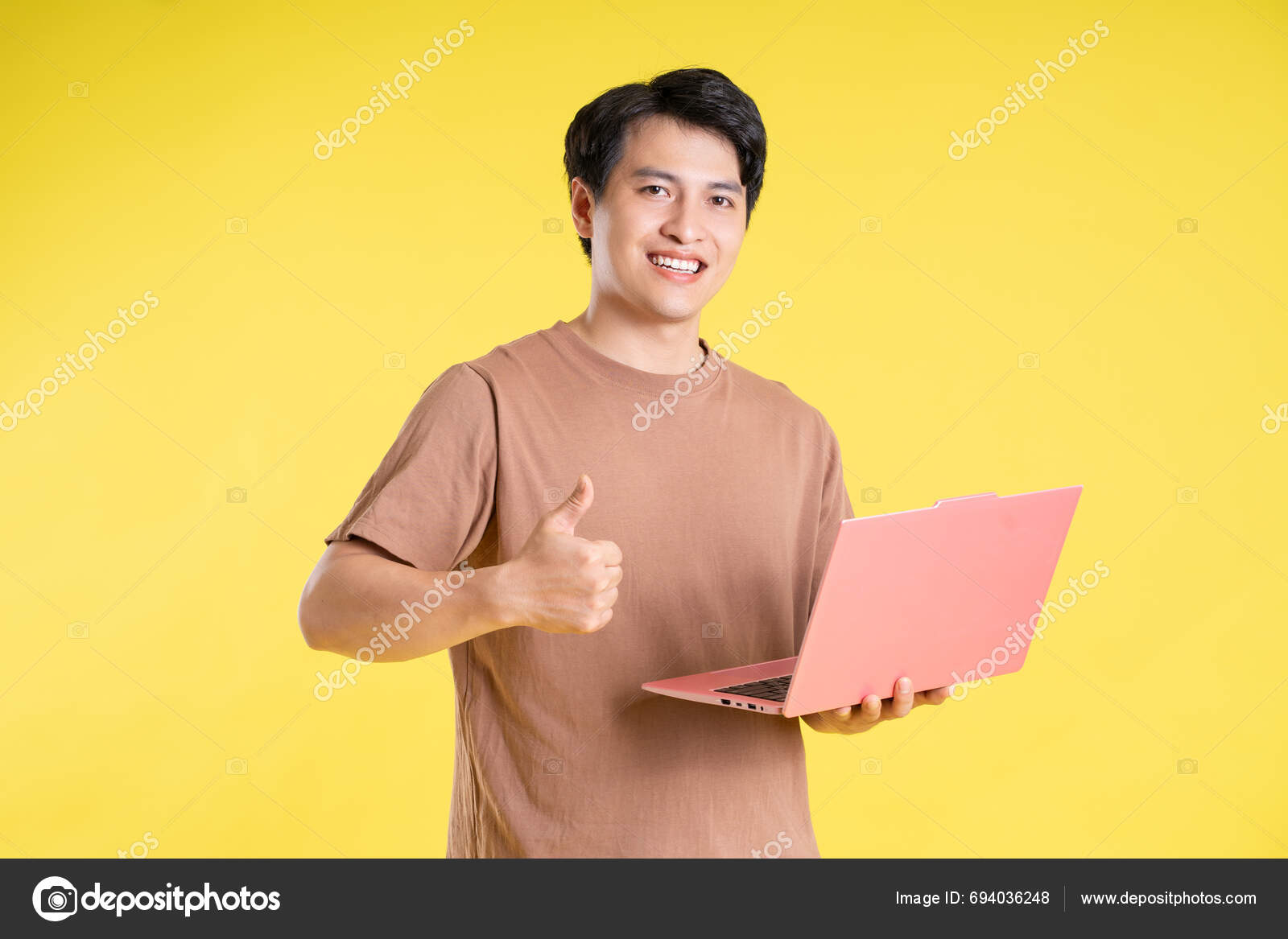 Portrait Asian Man Posing Yellow Background — Stock Photo © 1112000 ...