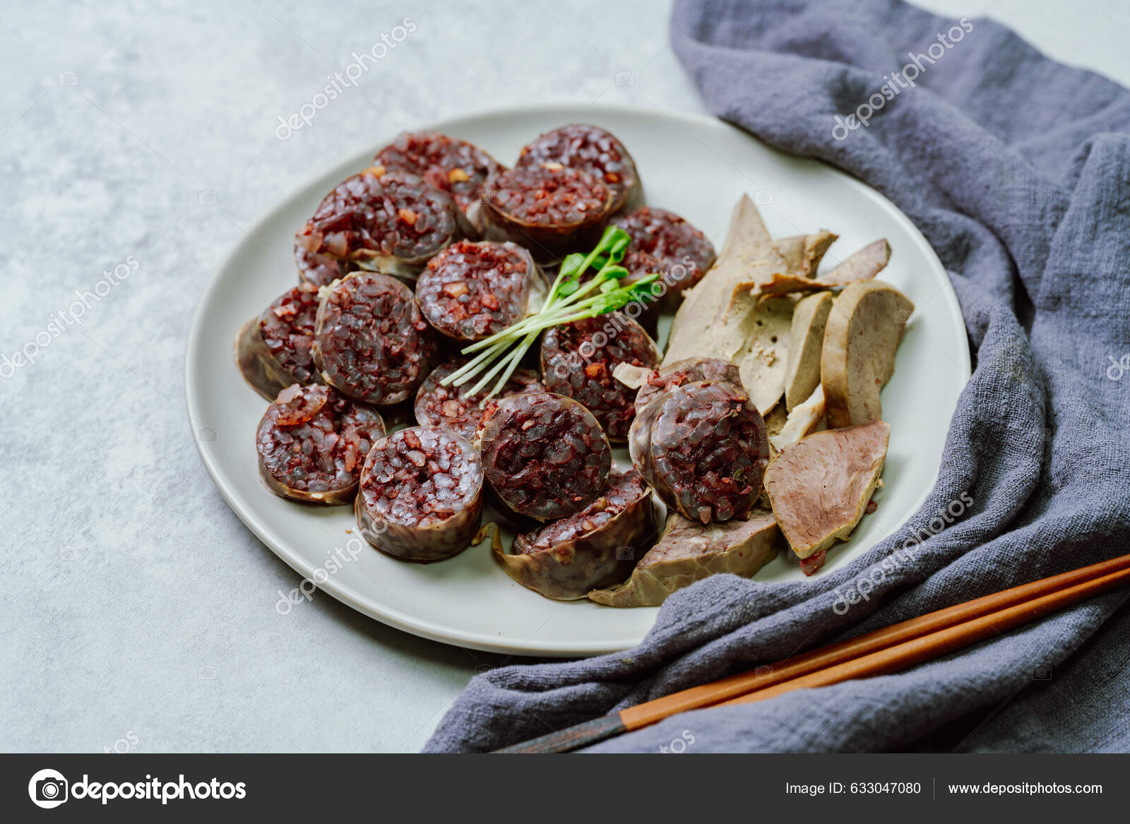 Sundae Korean Blood Sausage Pork Intestines Stuffed Glass Noodles ...