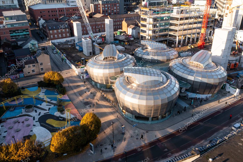 SHEFFIELD, Reino Unido - 7 DE DICIEMBRE DE 2022. Una vista aérea de los ...