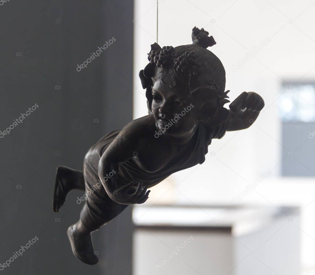 Antigua estatua cartaginesa Escultura en el Museo Nacional del Bardo 2024