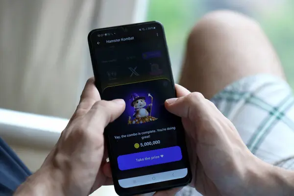 Kyiv Ukraine 2024 Június Kombat Távirat Mini Játék Tap Keresni — Stock ...