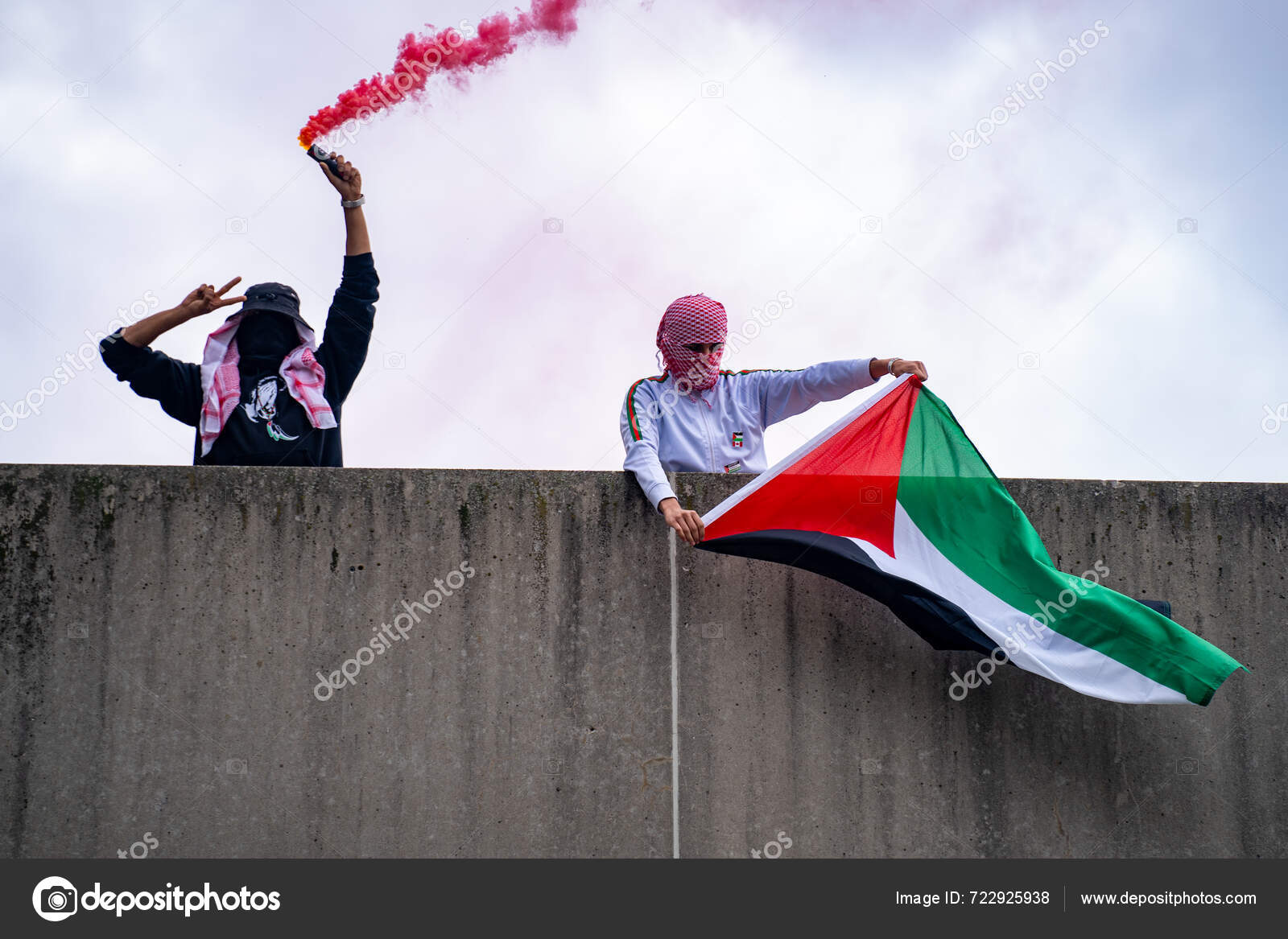 People Protest Palestinian Rally War Gaza Toronto Canada May 2024 ...