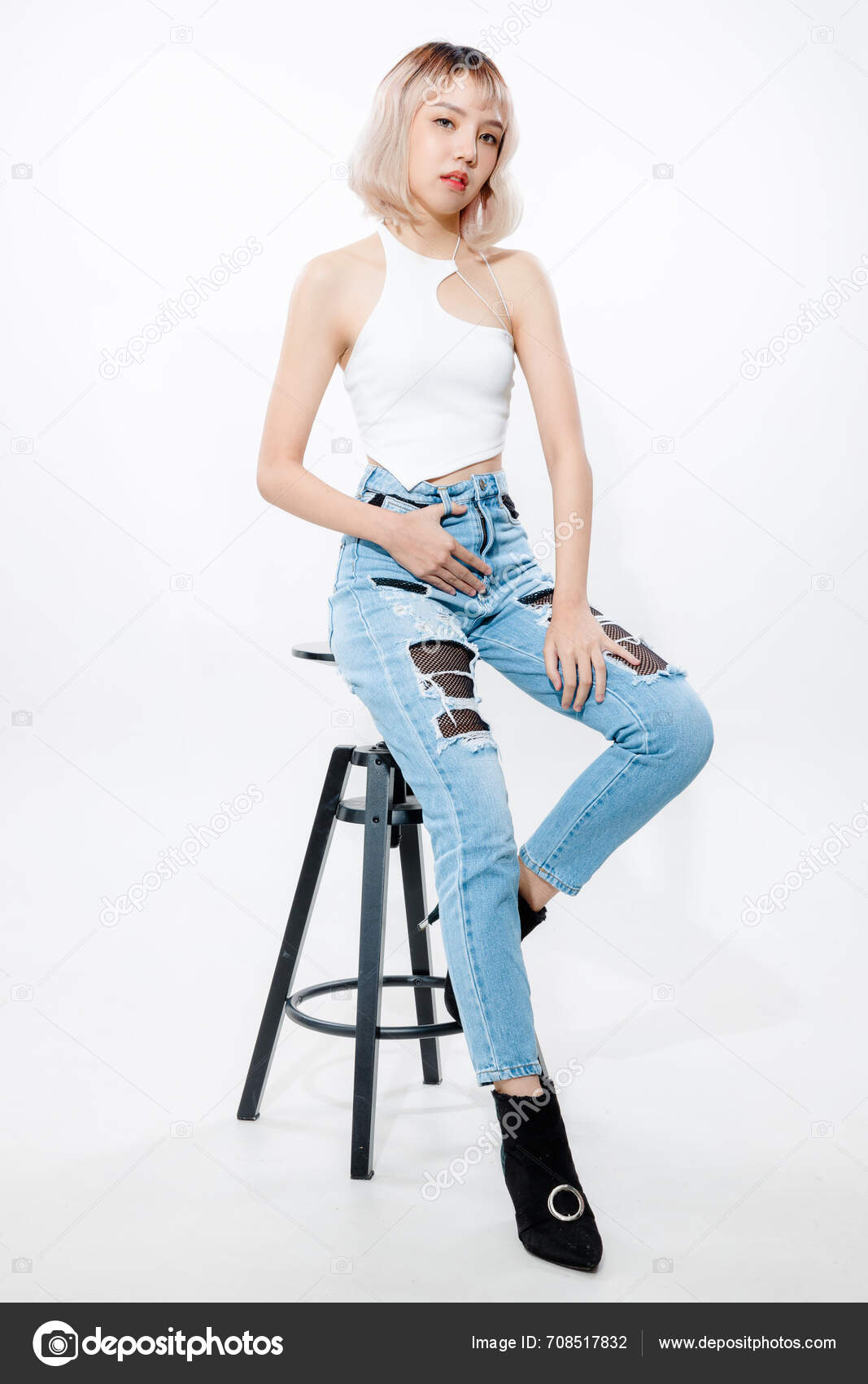Fashionable Asian Woman Short Hair Perfect Body Cute Female Model — Stock Photo ...