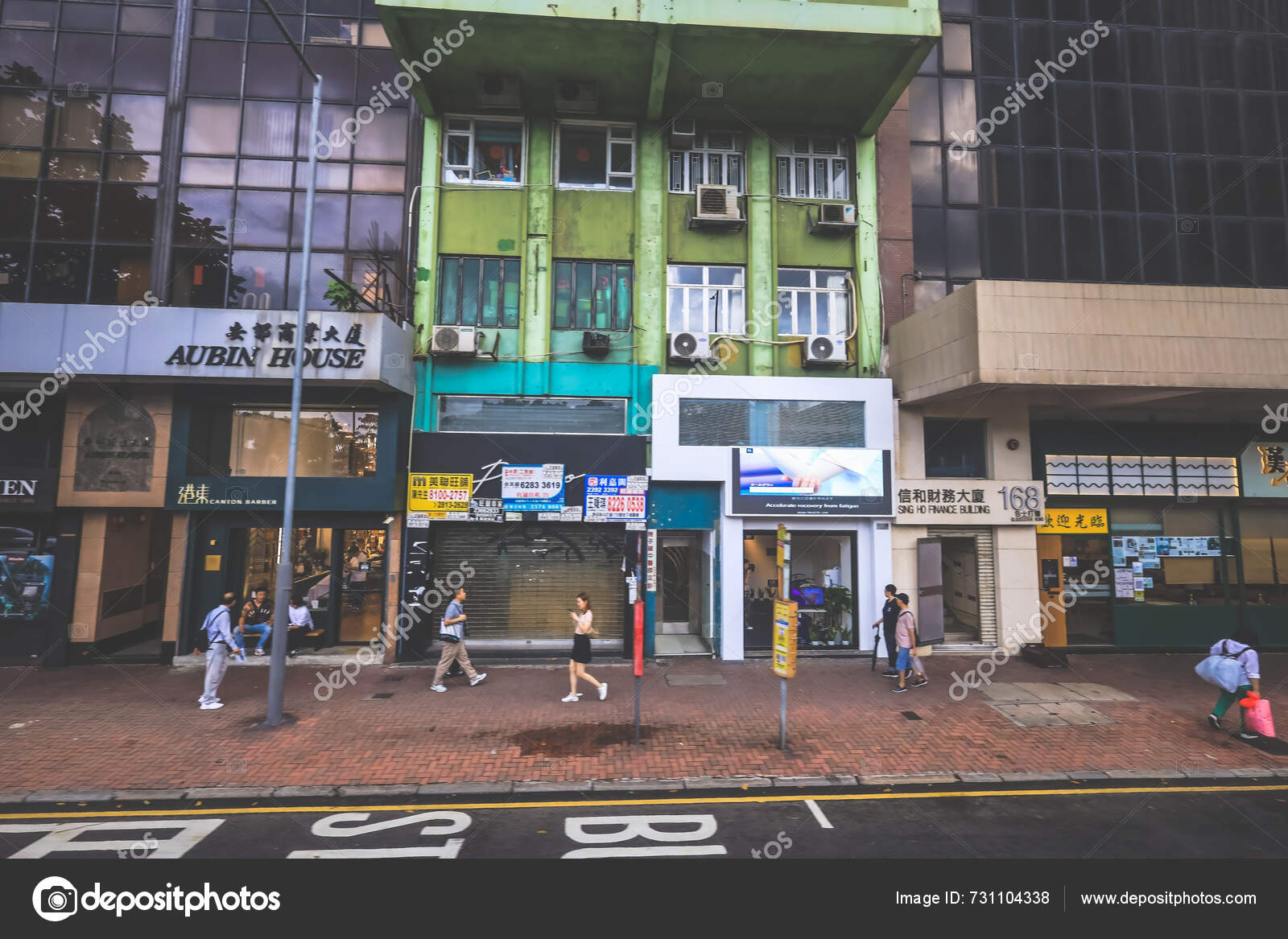 June 2024 Bustling Streetscape Causeway Bay Hong Kong — Stock Editorial Photo © sameashk.yahoo ...