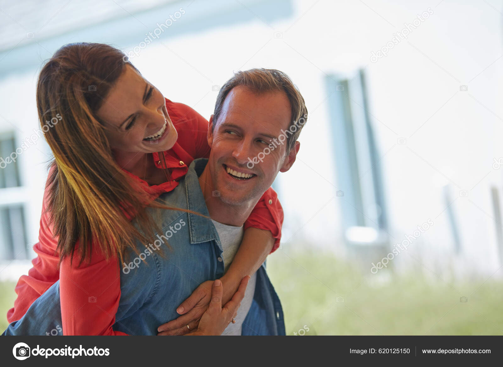 Compartiendo Amor Que Brilla Una Pareja Madura Disfrutando Del Día ...