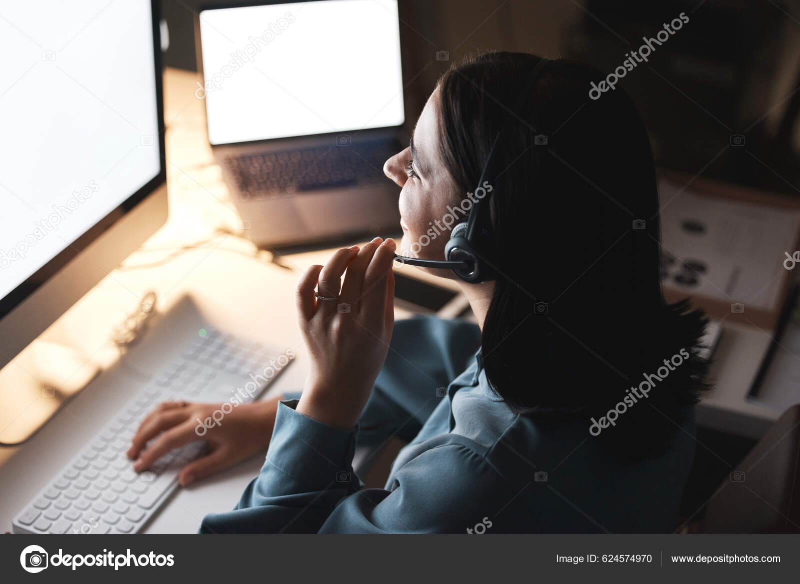 Call Center Computer Screen Woman Business Communication Multimedia ...