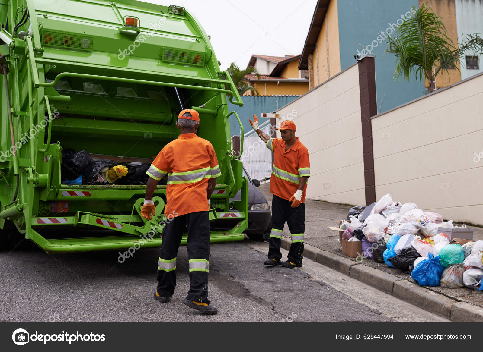 Keeping City Clean Team Garbage Collectors — Stock Photo © PeopleImages ...