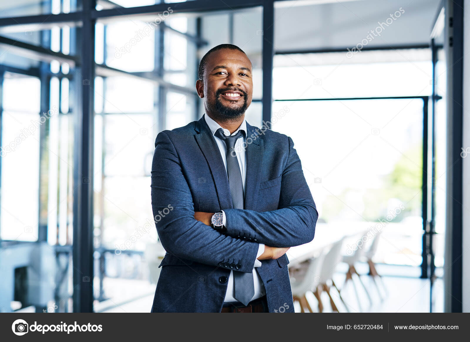 Ser Homem Negócios Está Resultar Para Mim Retrato Recortado Belo — Foto ...