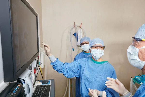 Operating room monitors Stock Photos, Royalty Free Operating room ...
