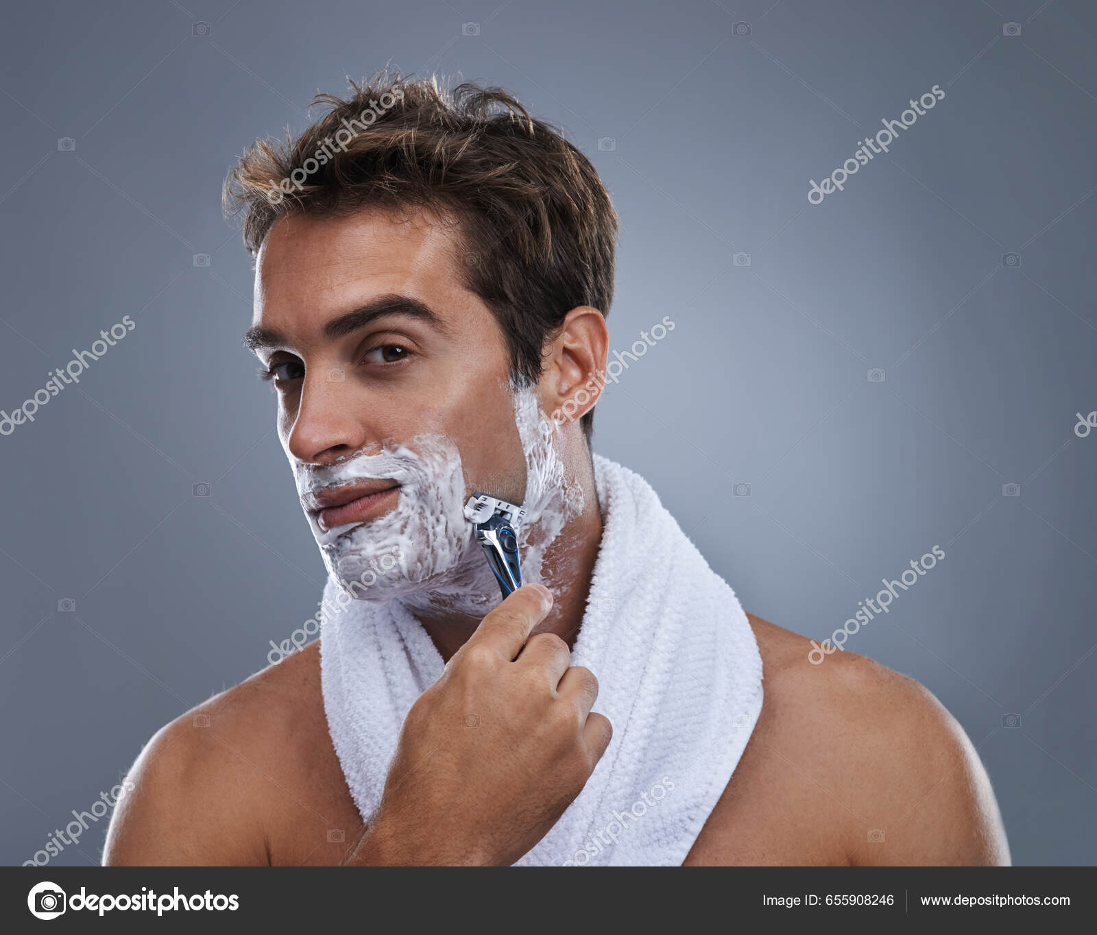 Getting Closest Shave Ever Head Shoulders Studio Shot Young Man — Stock ...