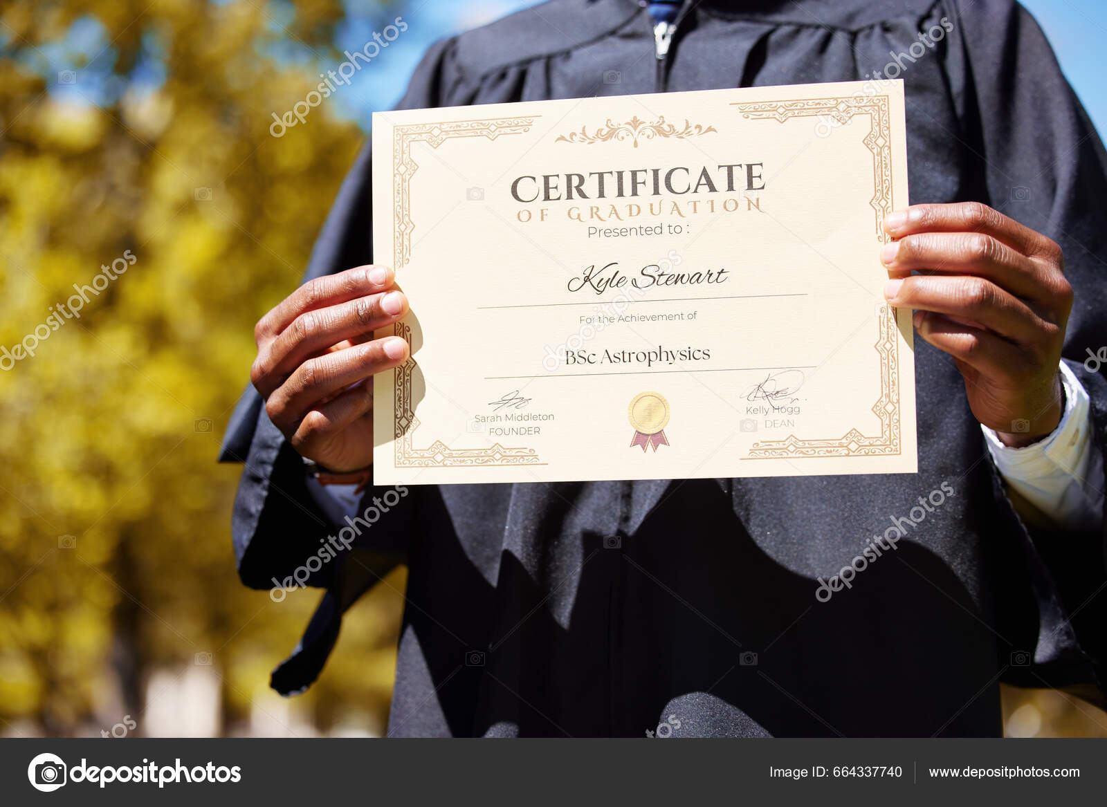 Universidad Manos Primer Plano Diploma Graduación Para Éxito Logro Meta ...